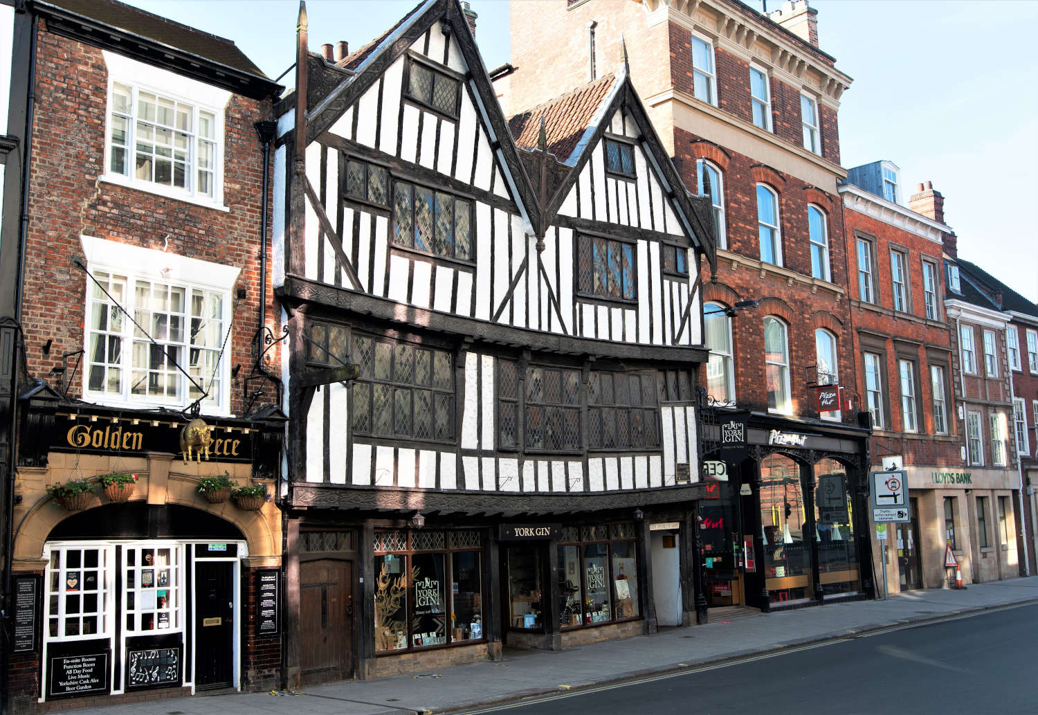 The 6 Most Haunted Pubs in York | Haunted Rooms®