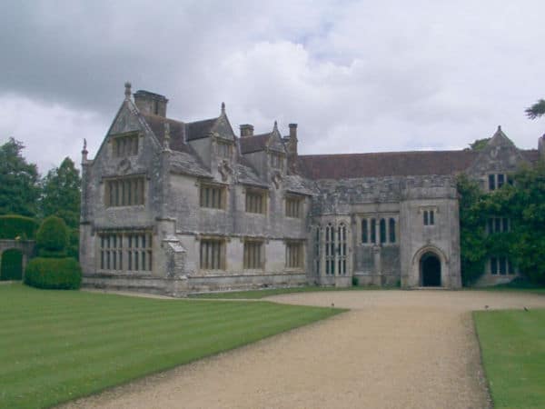 The 12 Most Haunted Places in Dorset | Haunted Rooms®