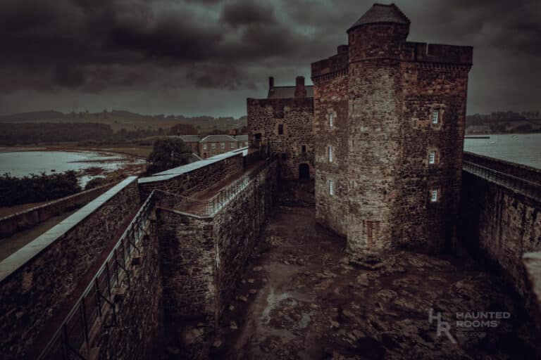 The 12 Most Haunted Castles in Scotland | Haunted Rooms®